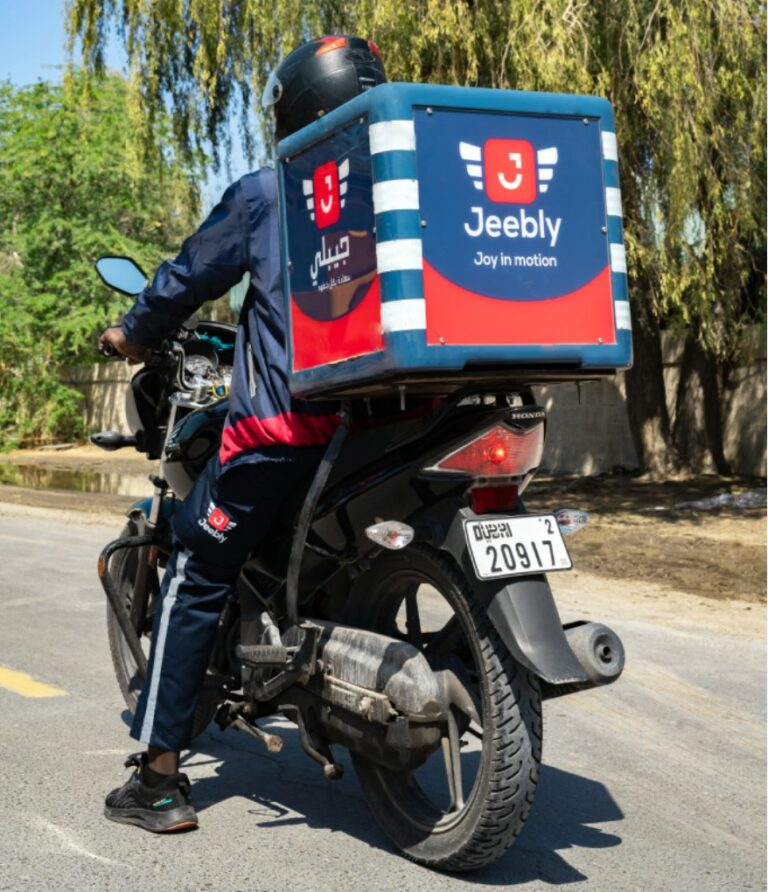 Jeebly - Courier Company UAE | Fast Delivery Service